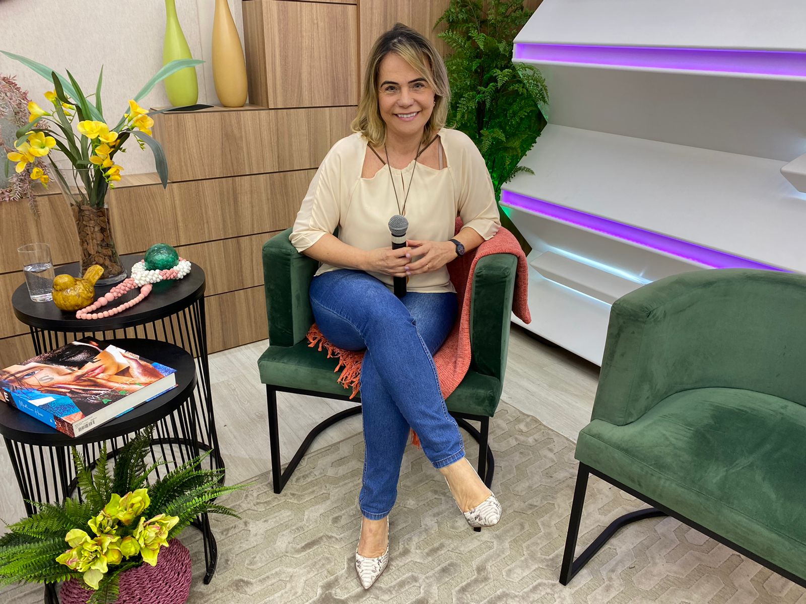 Pernas inchadas e doloridas? Saiba o que é e o que fazer em relação a isso