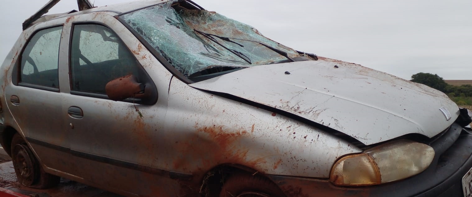 Acidente na PR-090 deixa uma mulher morta e dois homens feridos