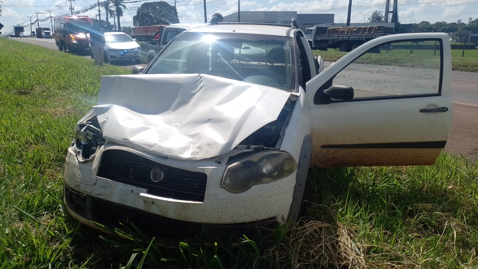 Engavetamento envolvendo quatro carros é registrado na zona oeste