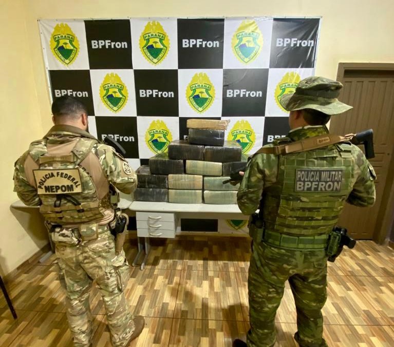 BPFRON e NEPOM/PF apreendem 292kg de maconha em operação em Guaíra