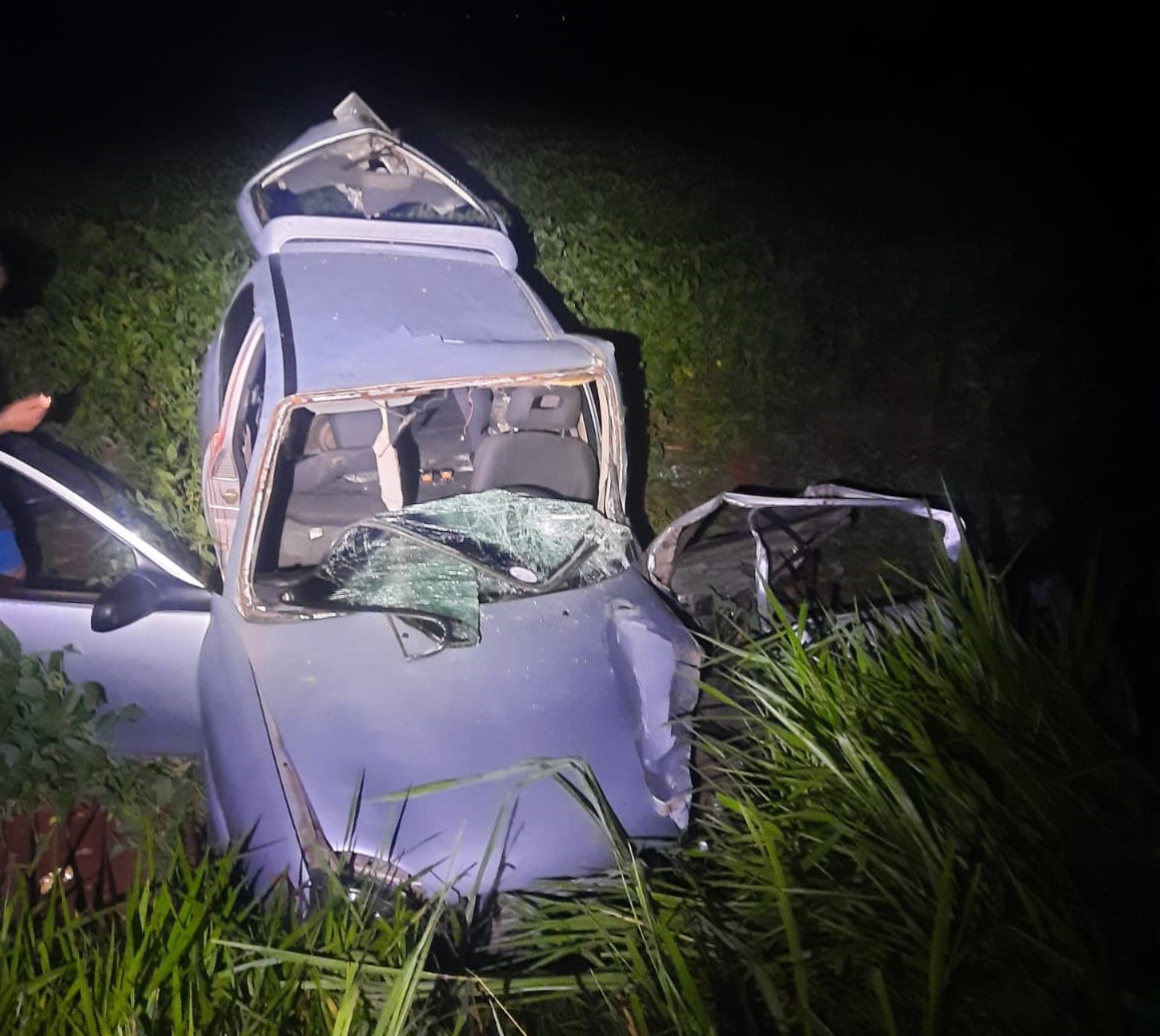 Cinco pessoas ficam feridas em grave acidente na PR-484 em Capitão Leônidas Marques