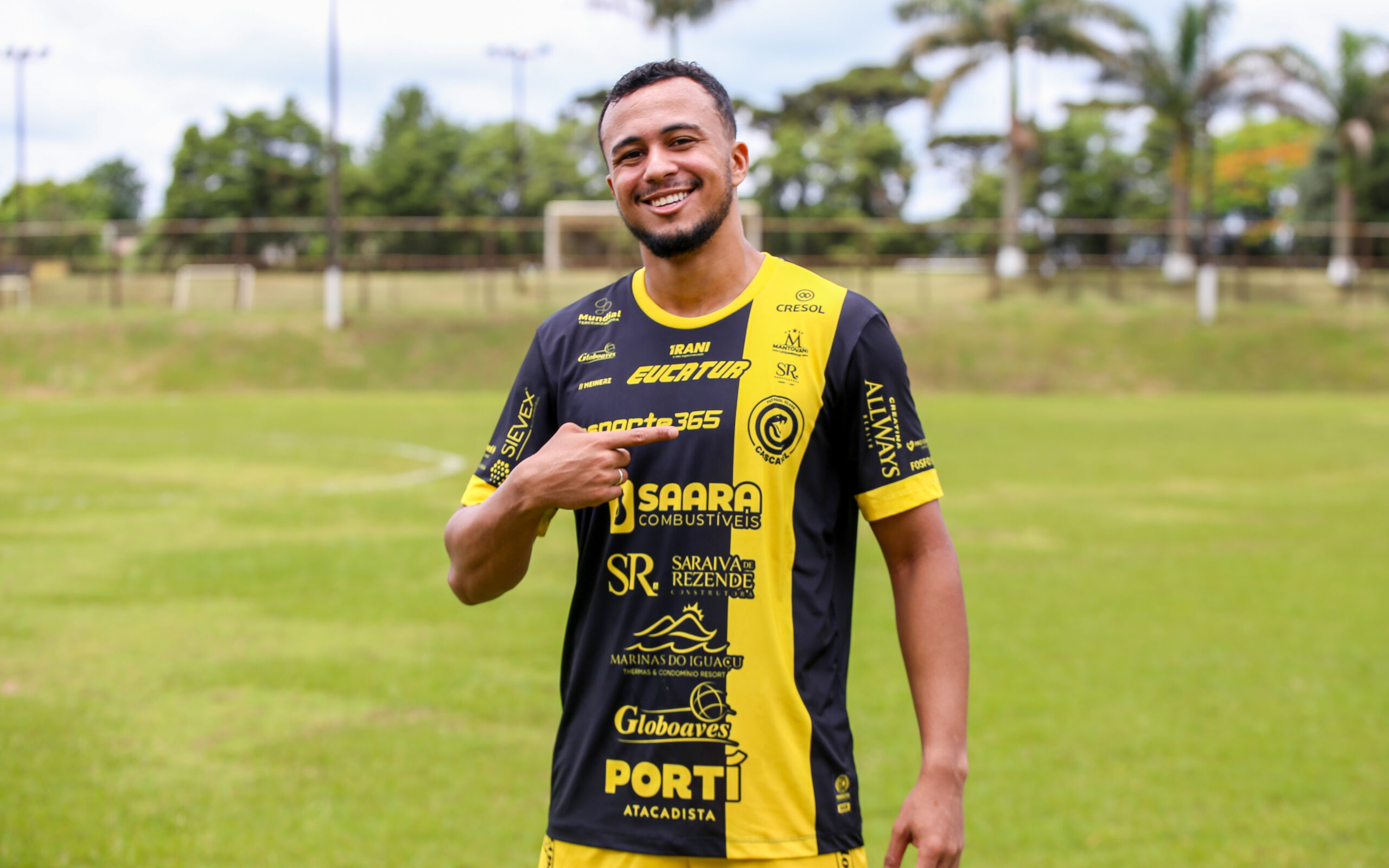 Samuel Tiba é o novo reforço aurinegro para a temporada 2026