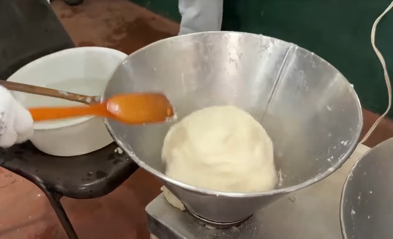 Tradição japonesa: Voluntários da ACEL produzem 650 quilos de Moti para ...